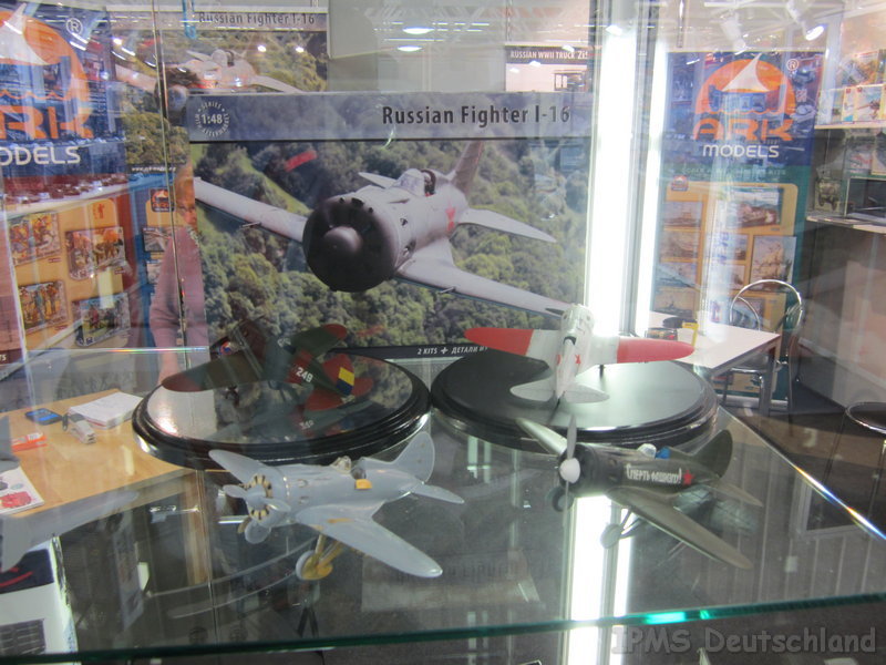 1/48 - Polikarpov I-16 by Ark Models (rebox + add ons) - release in ...